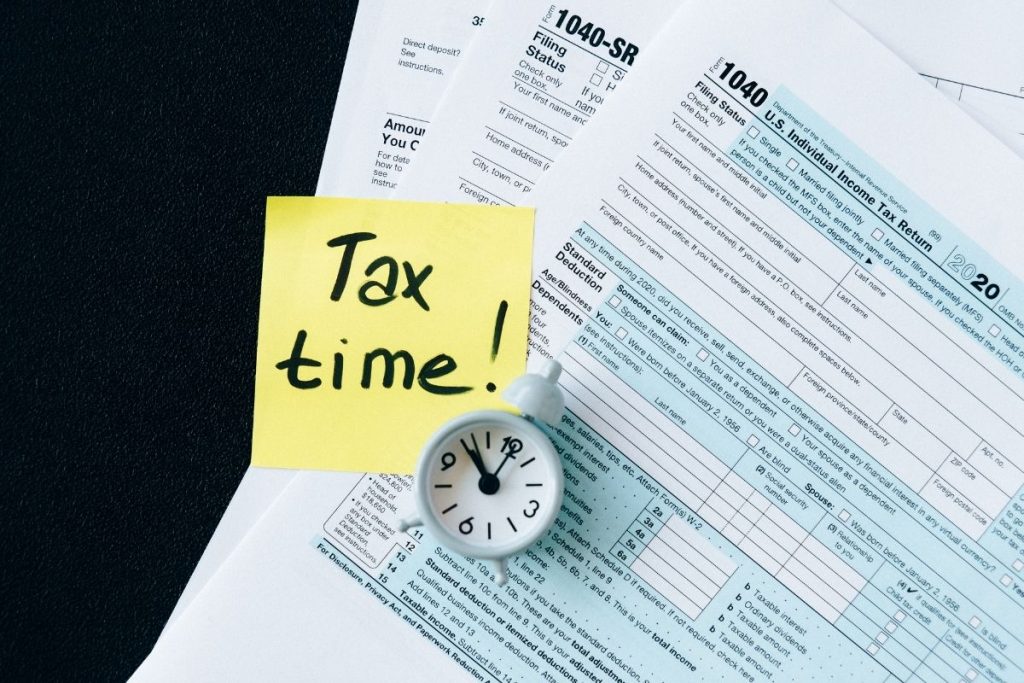 30 Dollars An Hour Is How Much A Year? (Salary Calculator)
